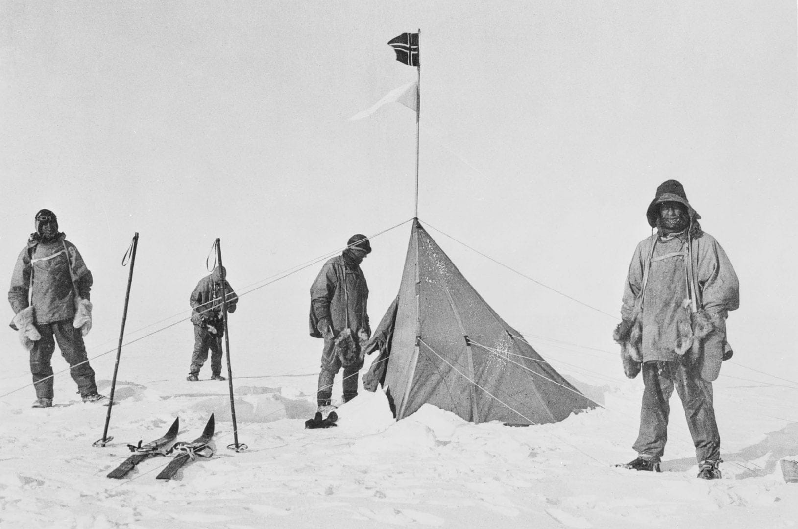 Explorers: Following the footsteps of Captain Scott · Comicus